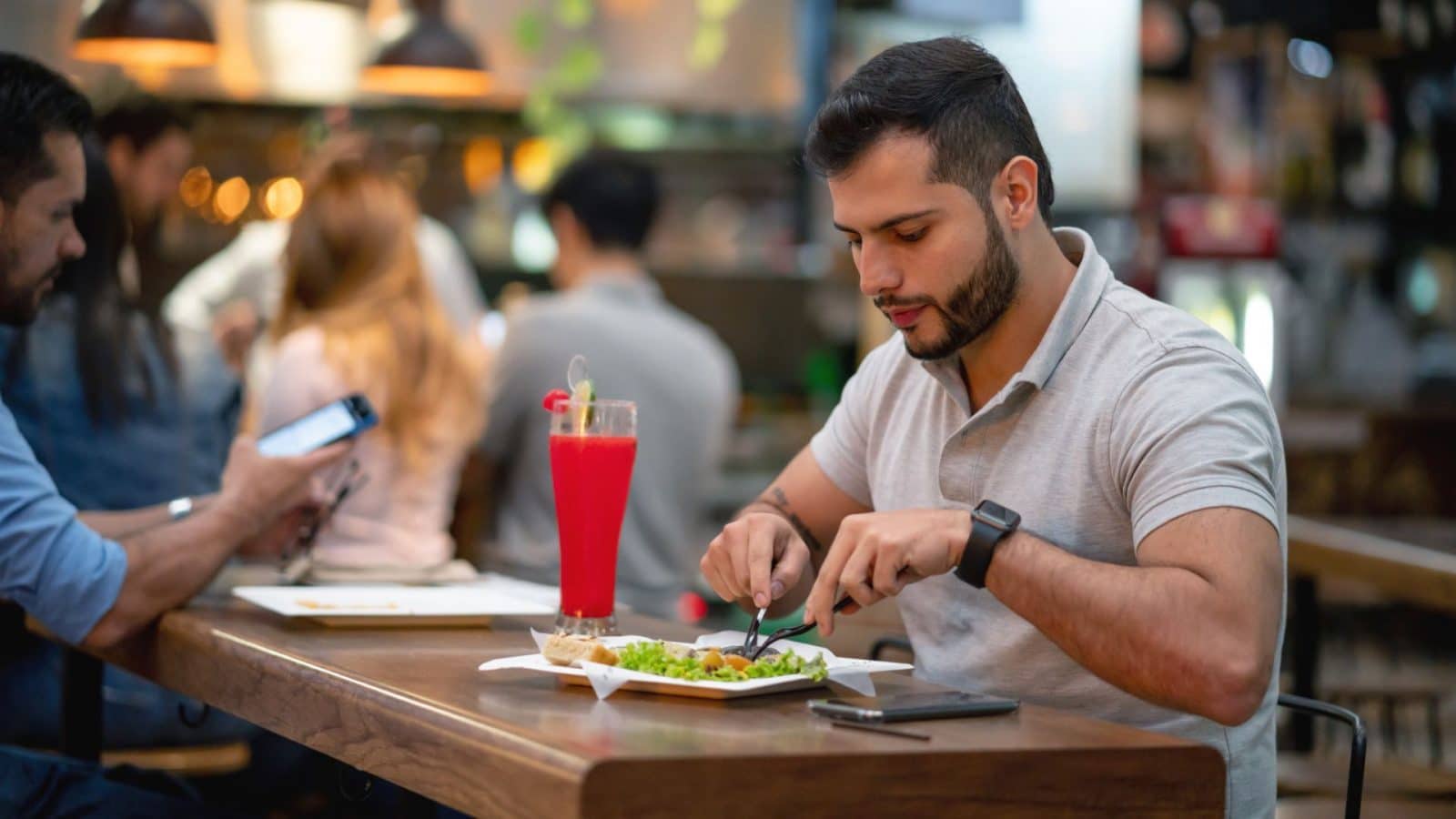 Mindful Eating: Cultivating a Healthy Relationship with Food